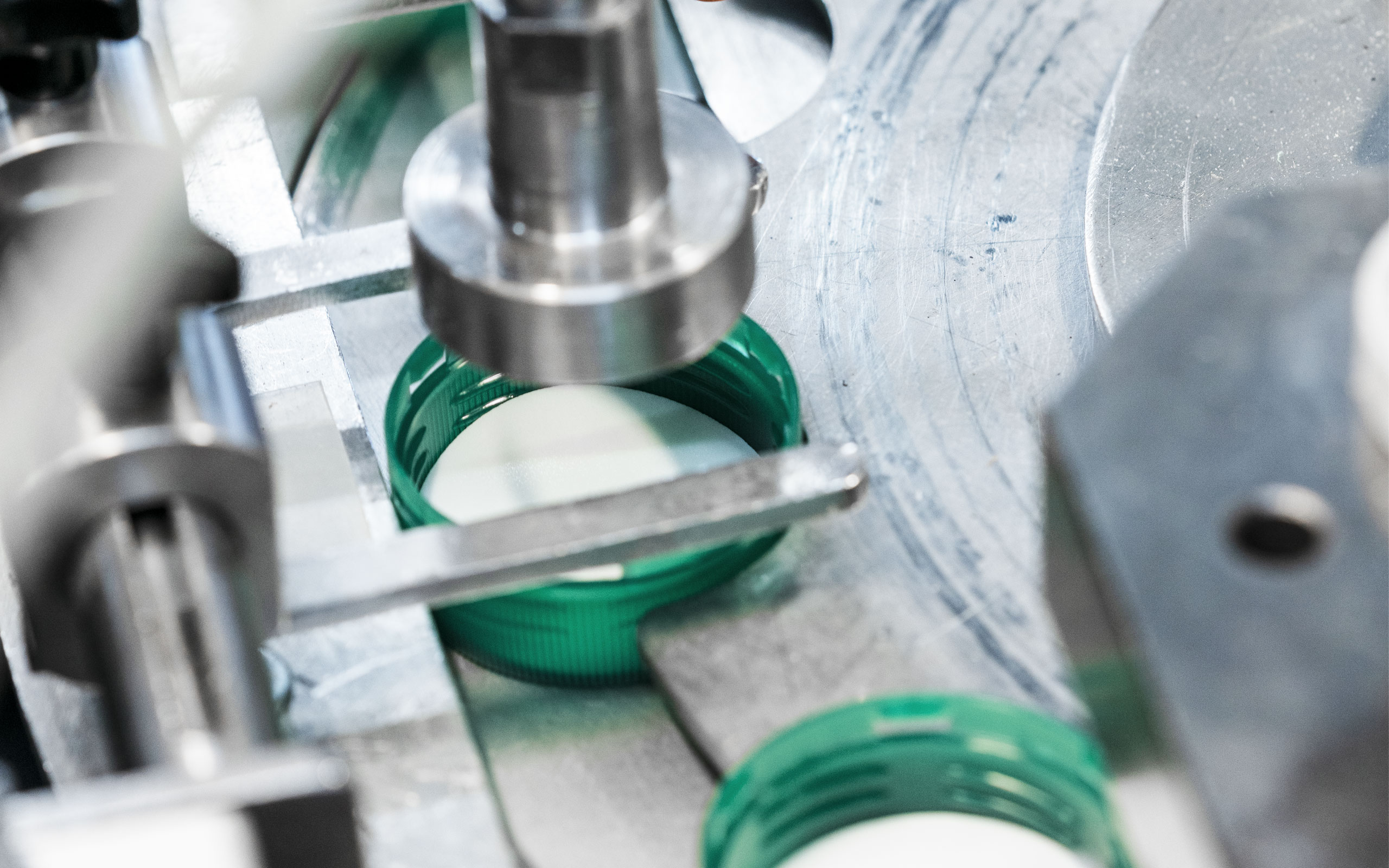 Wadding Solutions - Closure Lining Specialists